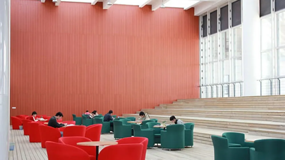 เรียนต่อจีนในแบบที่ใช่ : Jiangsu University